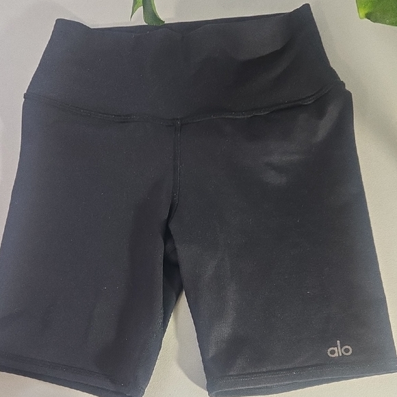 ALO Yoga | Shorts | Alo Yoga Black Bike Shorts High Waist Compression | Poshmark